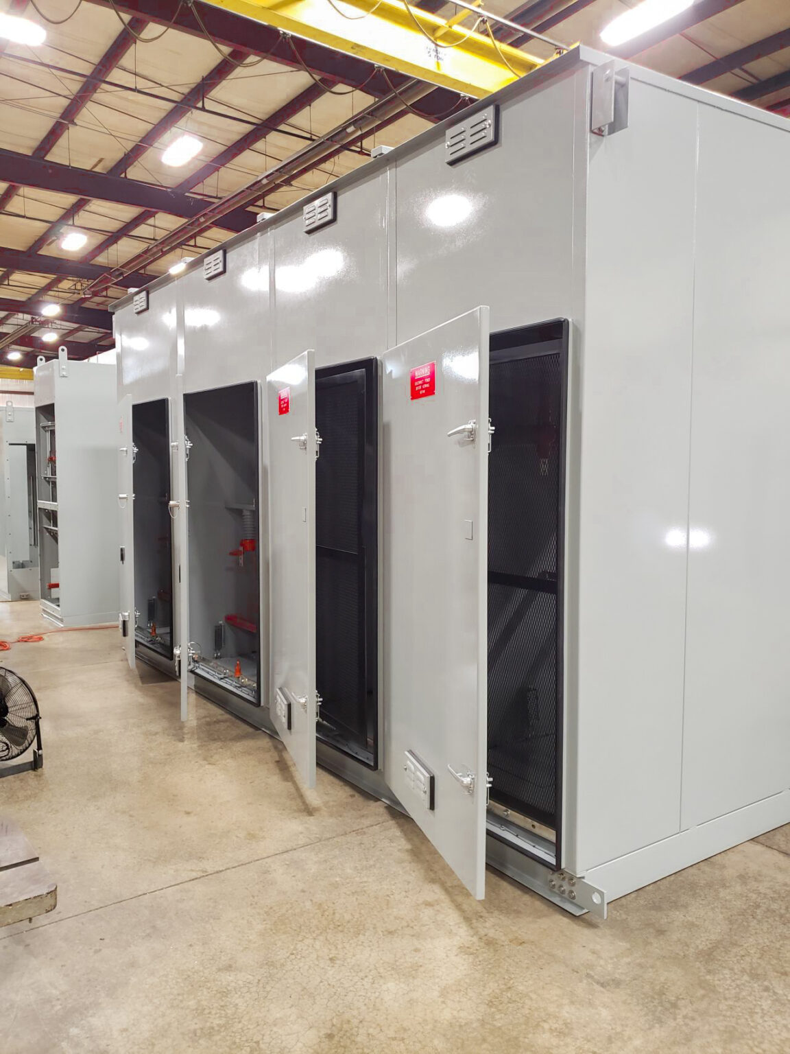 5 Reasons to Consider Medium-Voltage Hybrid Switchgear - Southwest Electric